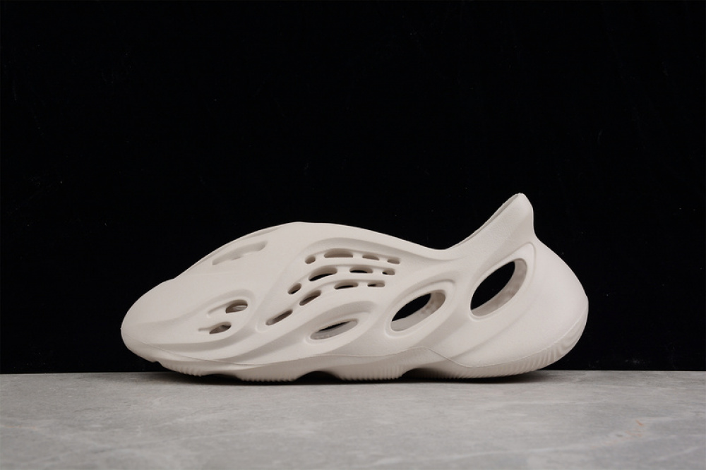 Yeezy Foam Runner Bone 3 Reis Outlet