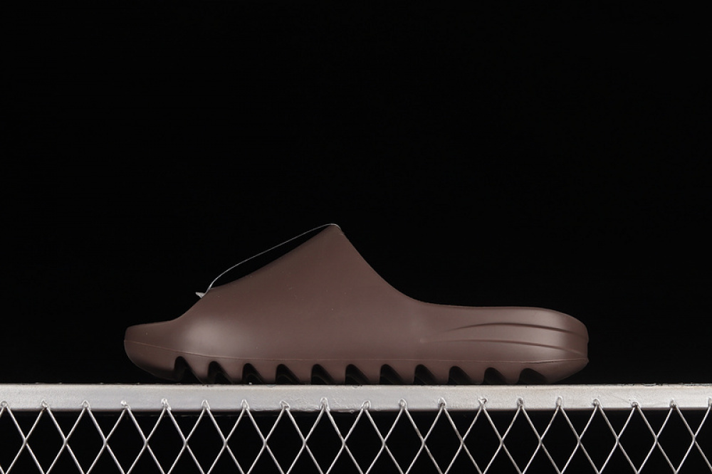 YEEZY SLIDE SOOT - 3 REIS