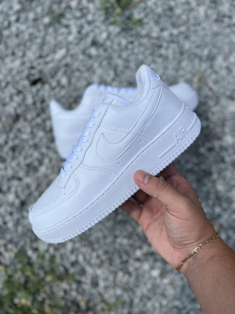 Nike Air Force 1 Basic + FRETE GRÁTIS - Alpha Connect