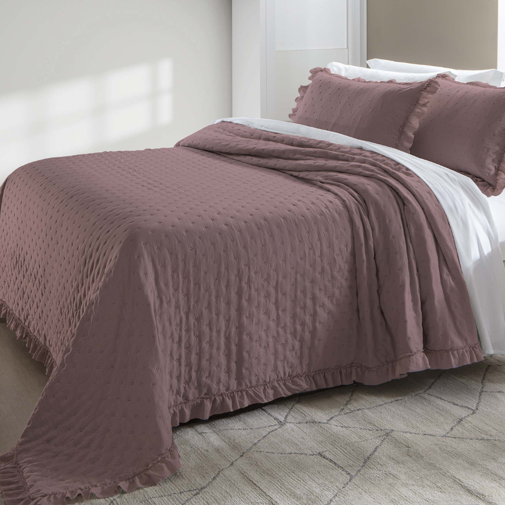 Cobre Leito Queen Celine Com Babados 200 Fios 3 Peças Rosa - AMBORDADOS