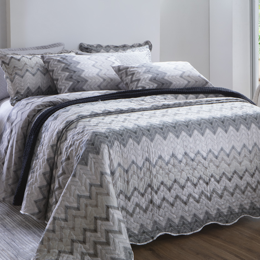 Kit 7 Peças Queen Cobre Leito Attuale e Jogo de Cama 150 Fios ...