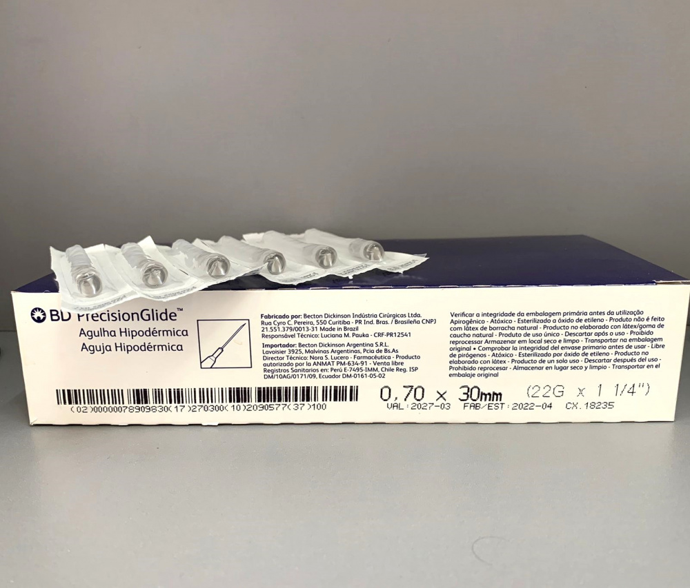 Agulha hipodérmica BD PRECISIONGLIDE 0,70X30 (22G x 1 1/4 ) caixa com ...