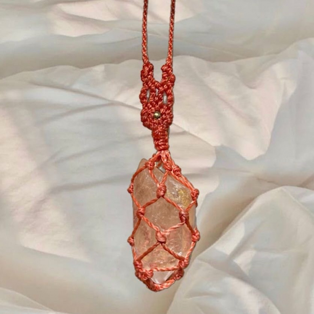 Colar macramê pedra cristal de quartzo - Purificação - Aura loja Esotérica