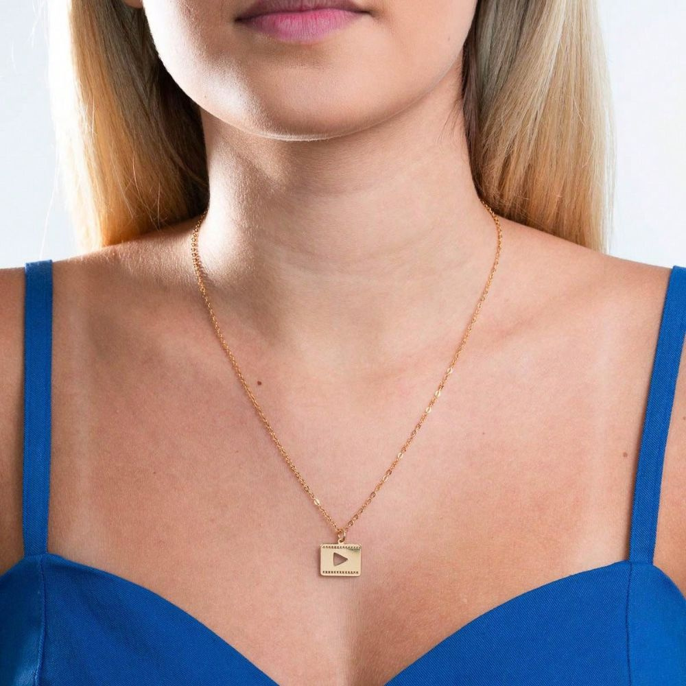 Colar com Plaquinha de Play folheado em ouro 18k - Bem Dália