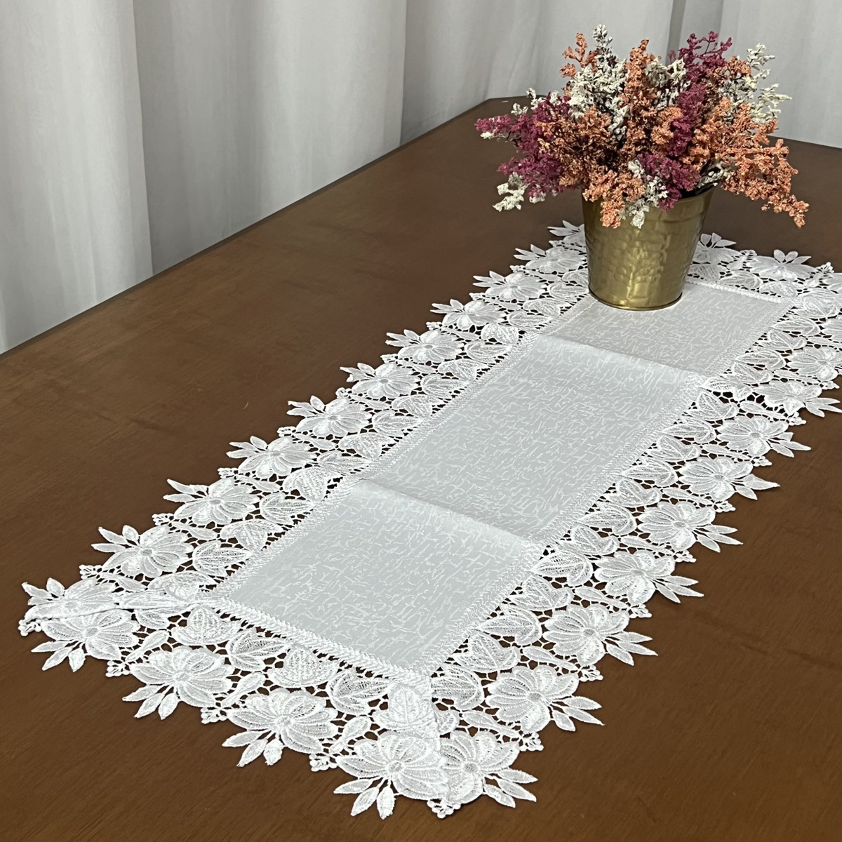 Caminho Bordado C/ Guippir - Crochê Vitória