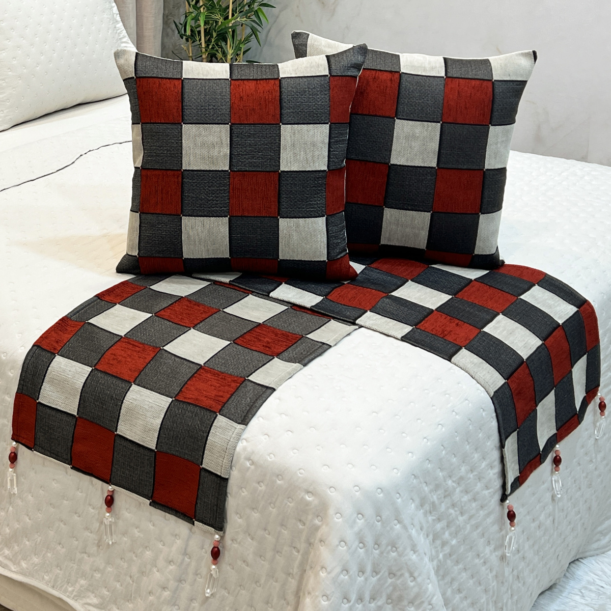 Jogo Xale/Peseira Jacquard c/ Pedraria Queen c/ 2 Capas de Almofadas ...