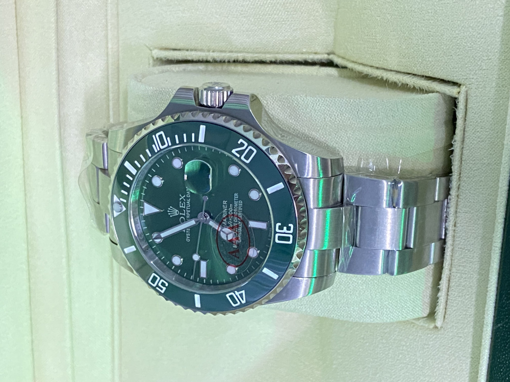 Rolex Submariner Hulk - Henry18k RS