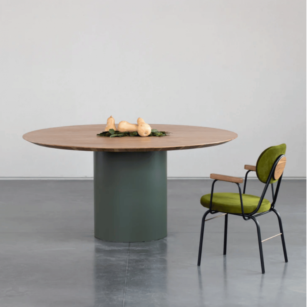 Mesa de Jantar Gold (Até 8 lugares) - Linha Design