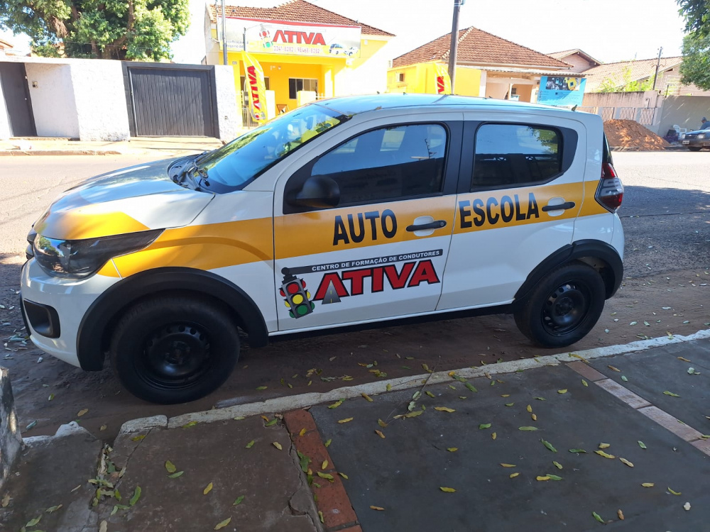 Carro de Auto Escola Mobi Branco c/ Duplo Comando - LOJA DO CFC/DUPLO ...