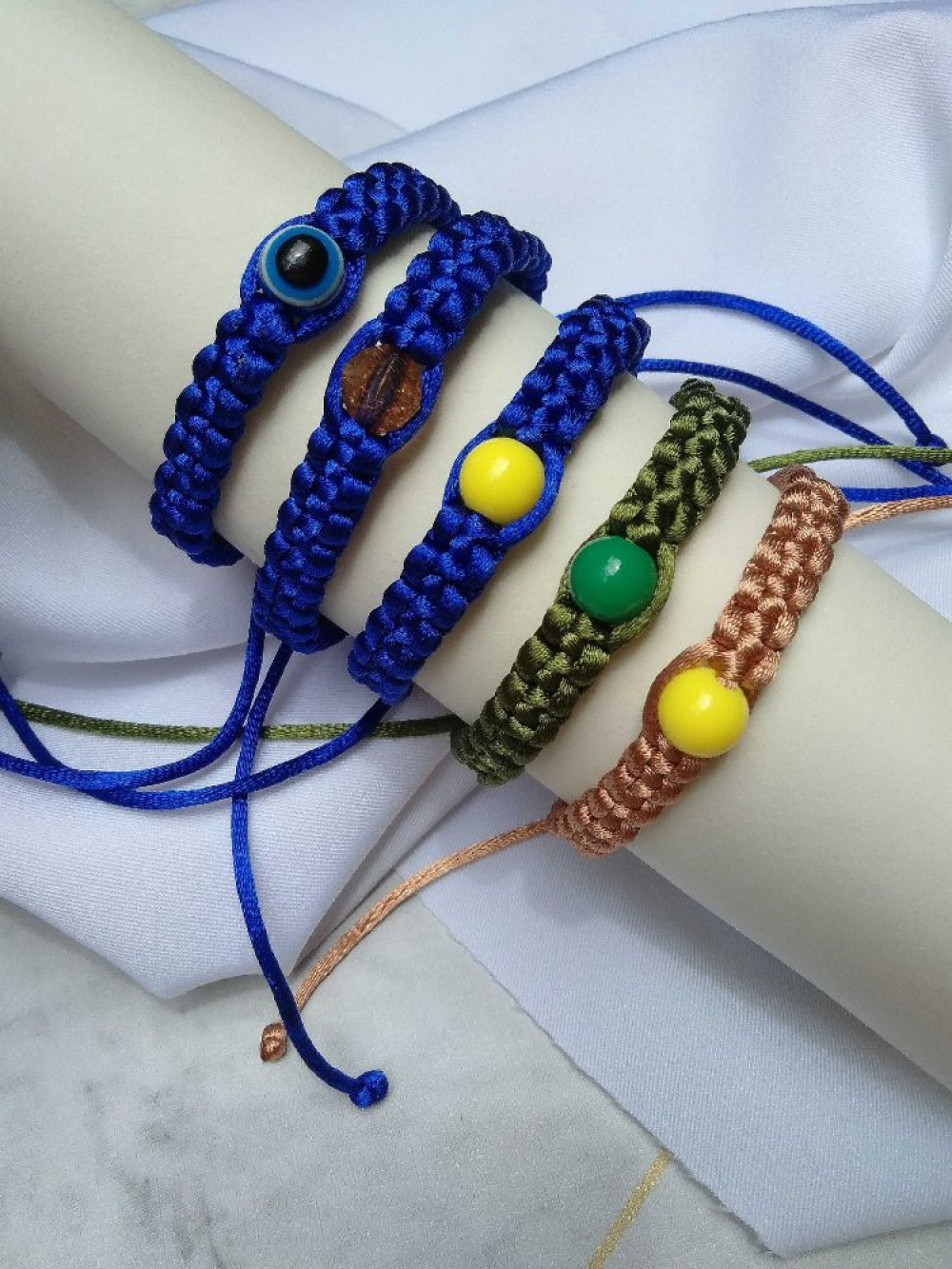 Pulseira Unissex Madame Biju em Macramê e Fio de Seda 2mm - Madame Biju