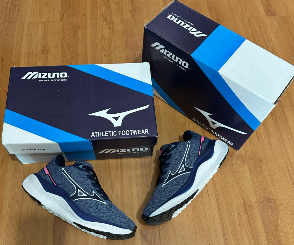 MIZUNO WAVE 18 - Megan Shoes