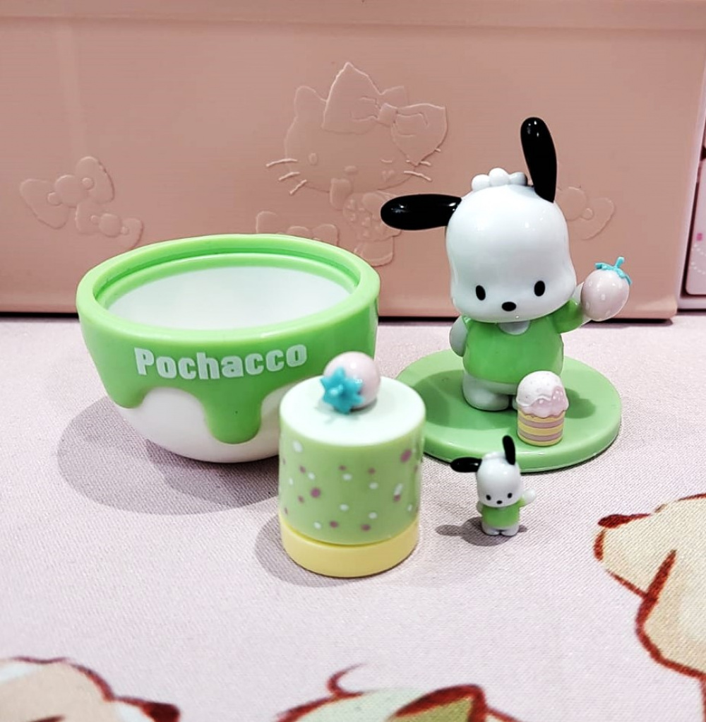 Enfeite caixinha surpresa turma da Hello Kitty - Miau Geek