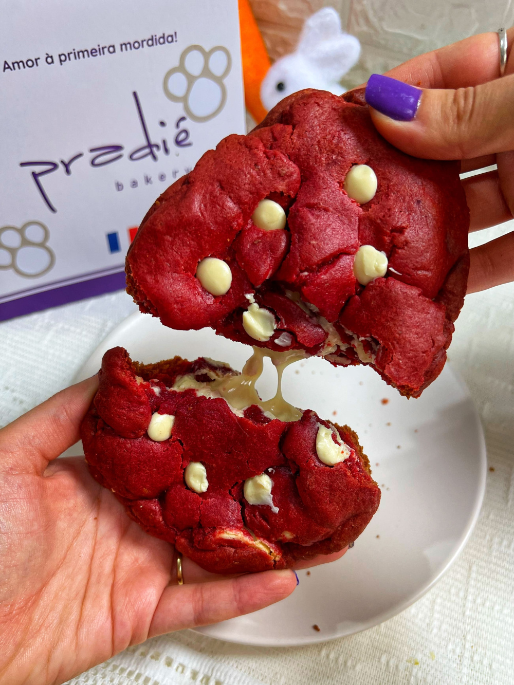 Ovo Cookie Redvelvet - Pradié Bakery