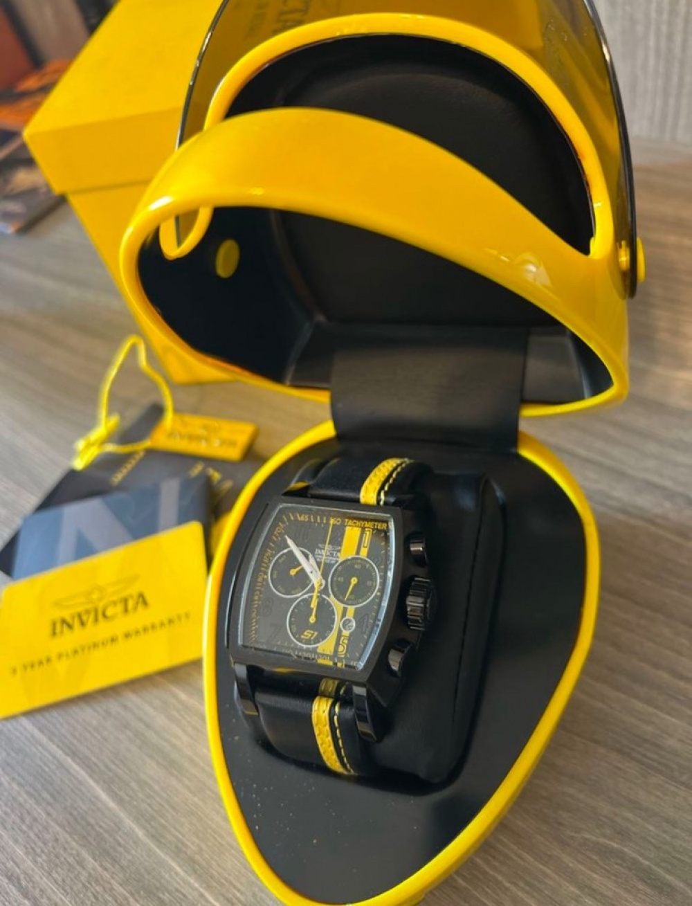 Invicta S1 Rally Quadrado - Estilo No Seu Pulso