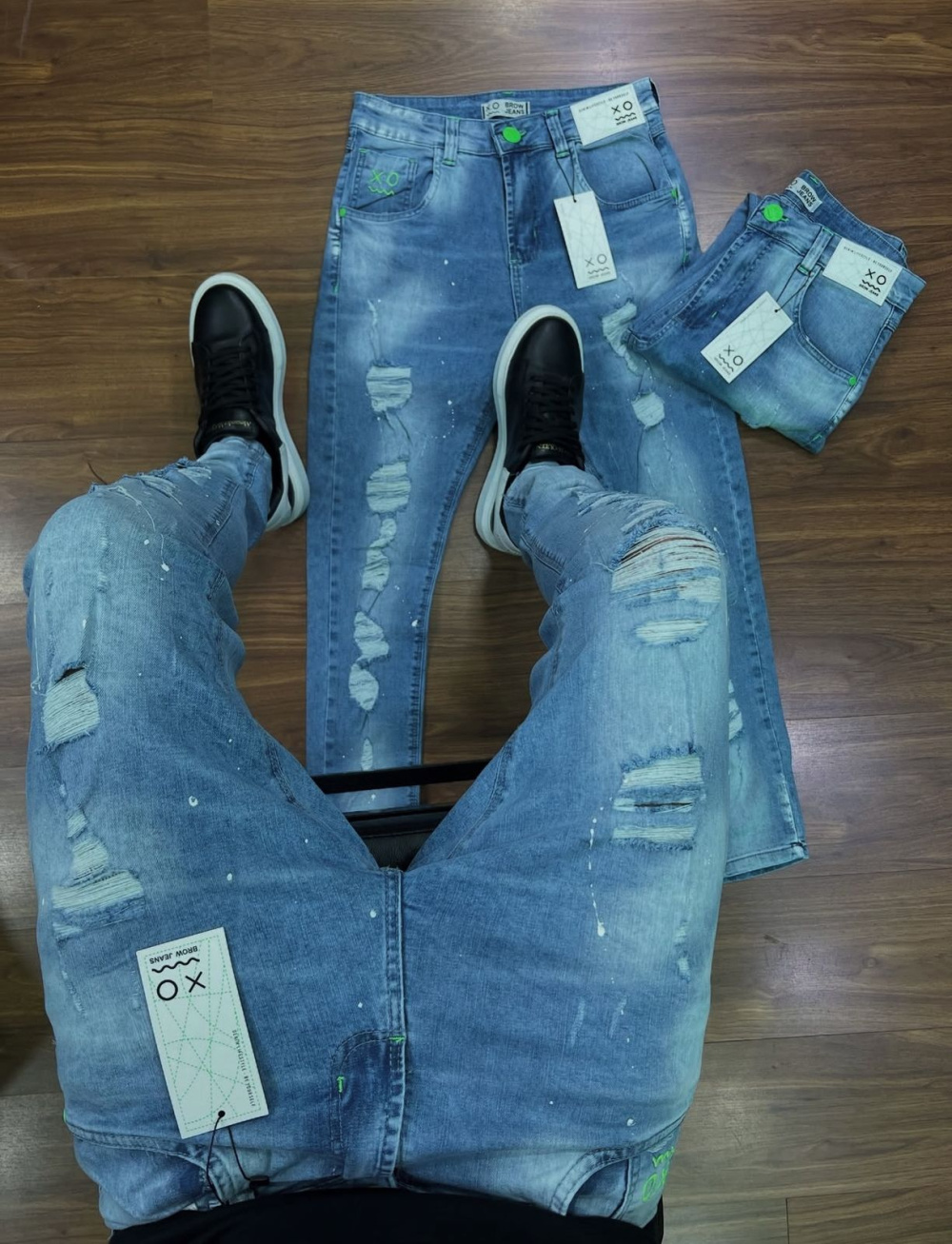 Calça jogador Azul Clara com detalhes de Tinta branca - ZANON STYLES