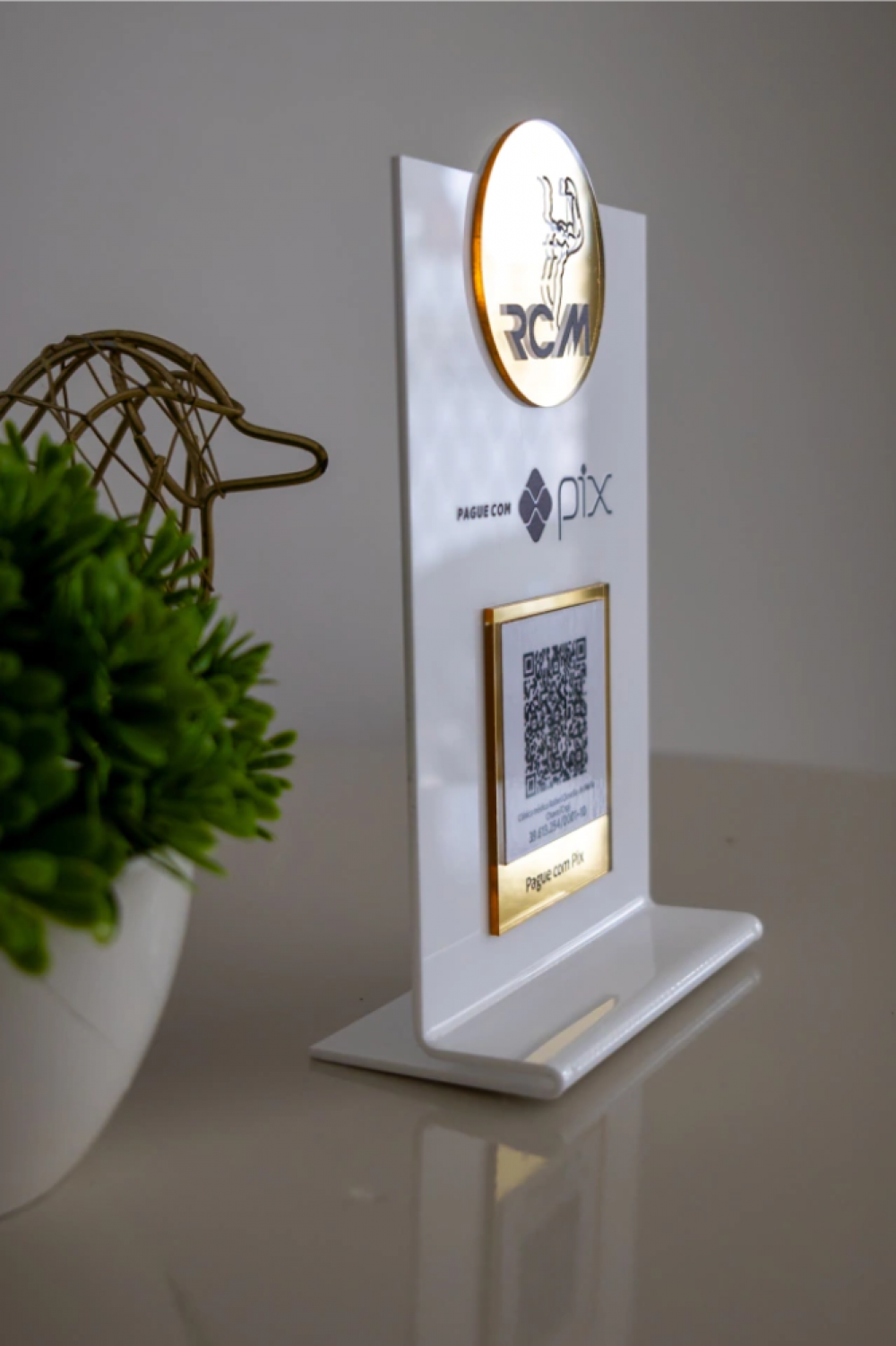 Placa Qr code em acrilico para Balcão - ARTEJÁ