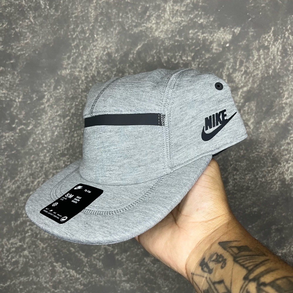 Boné Nike Tech Fleece - Sky Company