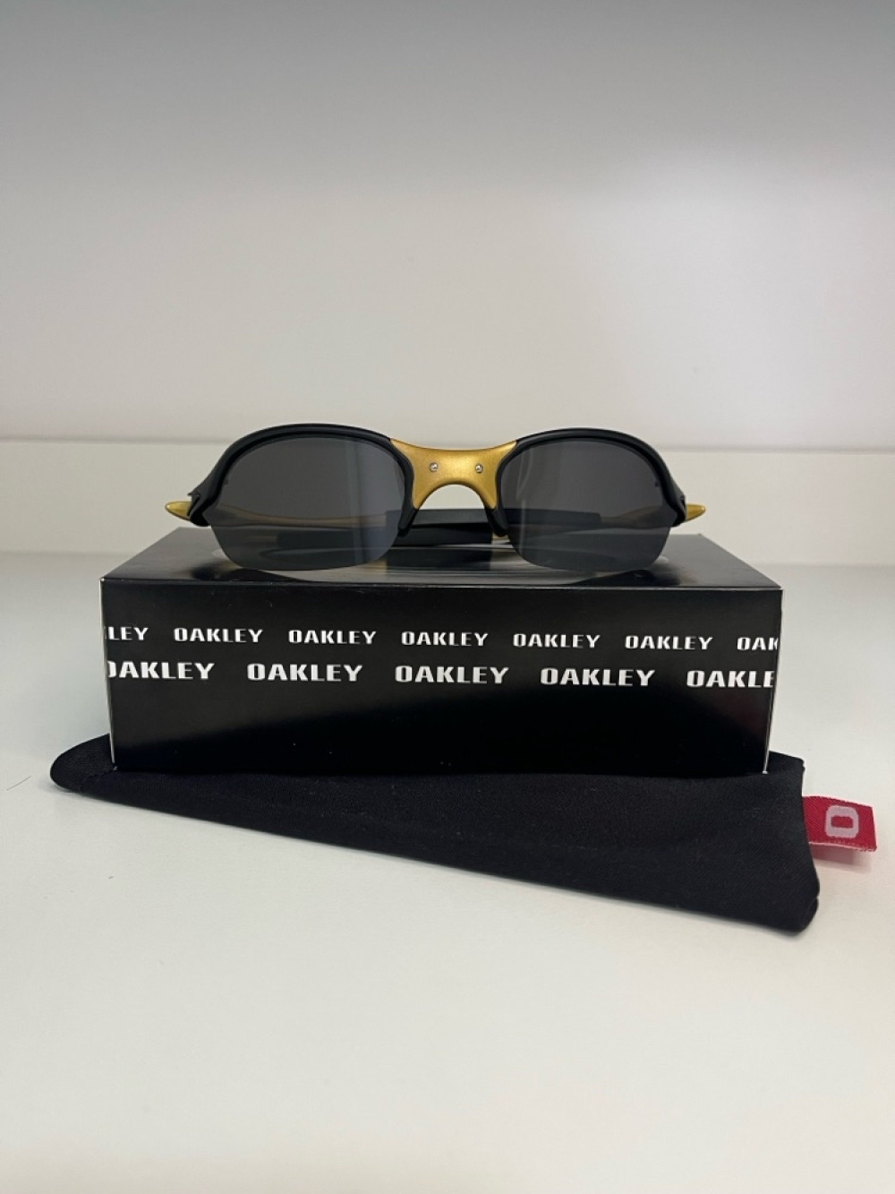 Oakley Romeu 2 Corvette lente preta - storick street