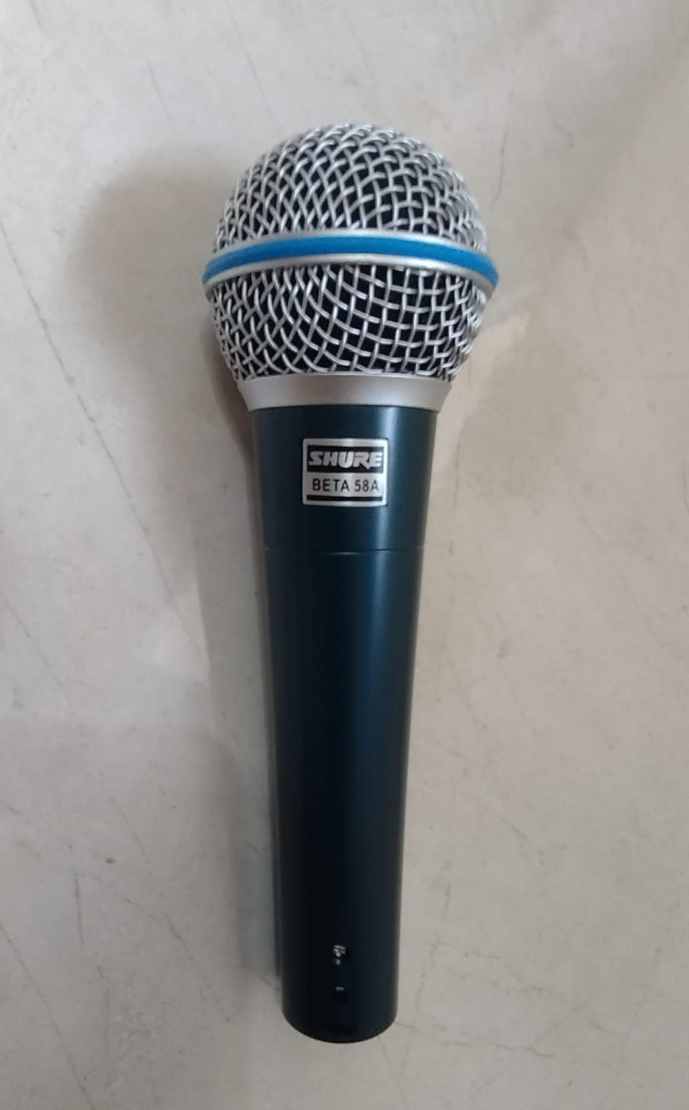 Microfone dinâmico supercardióide Beta 58A Shure com cabo de 4 metros ...