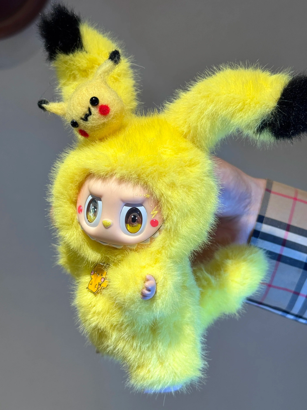 Labubu Elétrico Pelúcia Premium Antialérgico | Fantasia Pikachu Oficial para Colecionadores ...